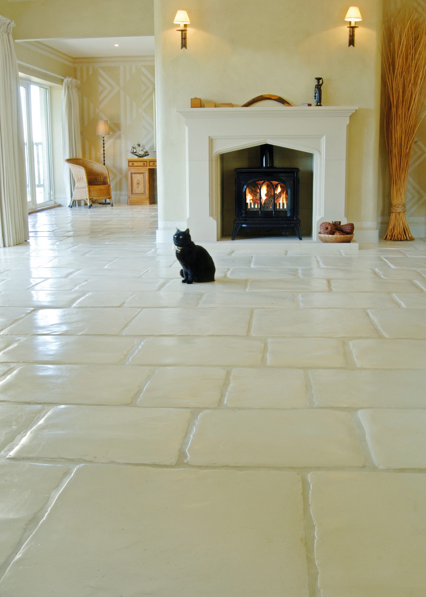 Distressed White Limestone | Rudloe